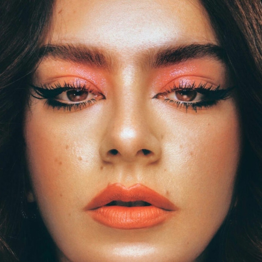 Stream Move Me X Glue (Charli XCX X Bicep) by JEVAN2 | Listen online ...