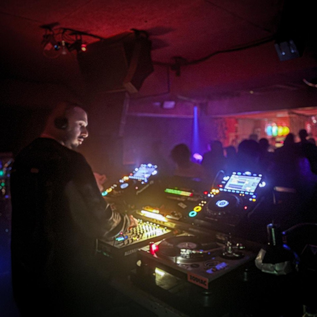 Stream Pablo Romero live @ Nyapi Club - Seoul, South Korea by Pablo Romero | Listen online for ...