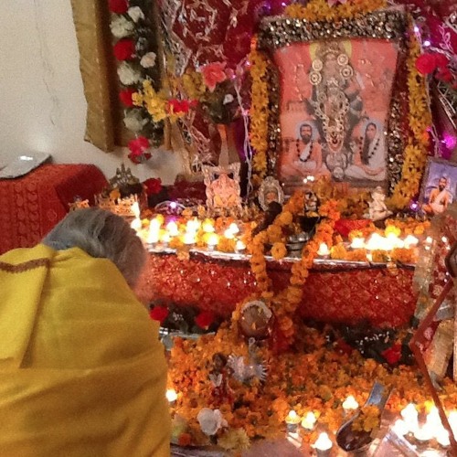 Listen to 1. Shree Maa chants The Chandi Pathah (as on 10 Feb 2021) by ...