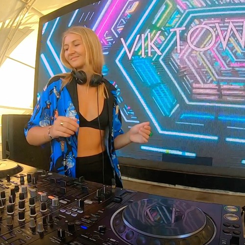 Stream Housetape #9 by Vik Tows | Listen online for free on SoundCloud