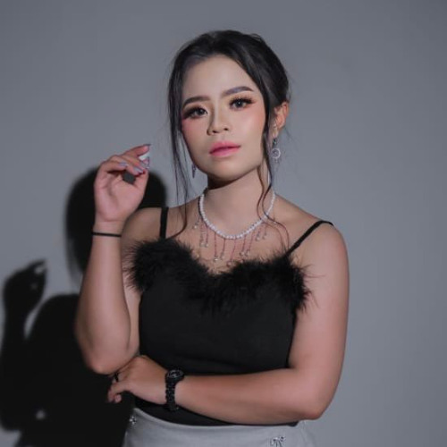 Stream GAUN MERAH YUNA 2K25 ( AIDIL ZHIMICHU X DJ YUNAA ) DIAMOND PRIVATE !! by Aidil Zhimichu ...