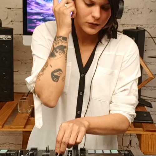 Stream Carla Rubio - Cyberpunk Dream by carla rubio | Listen online for ...