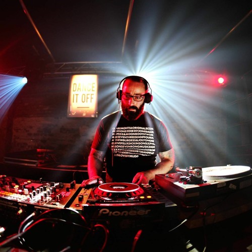 Stream Town Wall. 26.12.2014._Part 1.MP3 by Antony Daly 586 | Listen ...