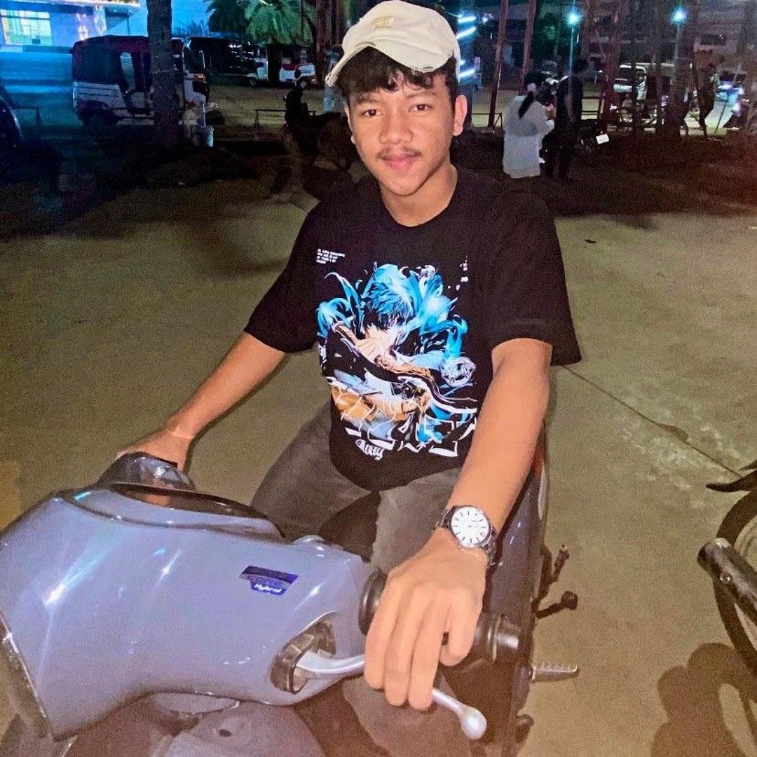 Stream KALAU UDAH ENAK DI NEGERI ORANG, JANGAN LUPAKAN KAMPUNG HALAMAN ...