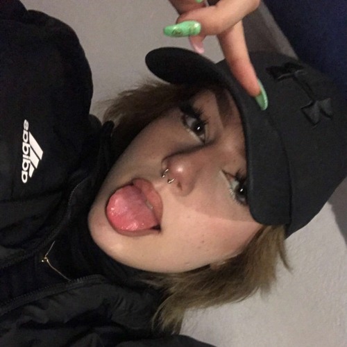 Stream Xeiden x JURU - JAKIES GOWNO by Xeiden | Listen online for free ...