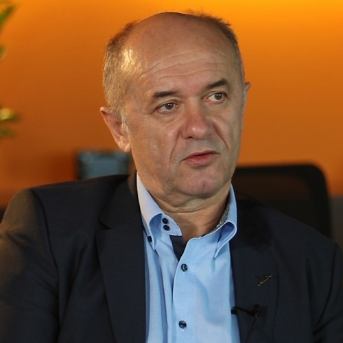 Stream Andras Attila Interju Podcast by Anda Present | Listen online ...