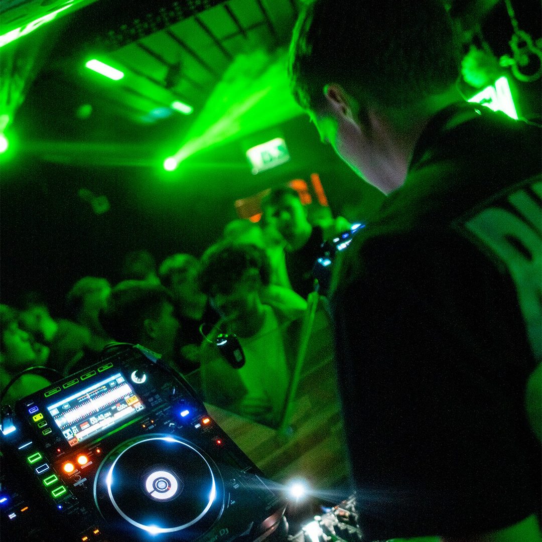Stream Disco Tetris X Falling Back by Bartle | Listen online for free ...