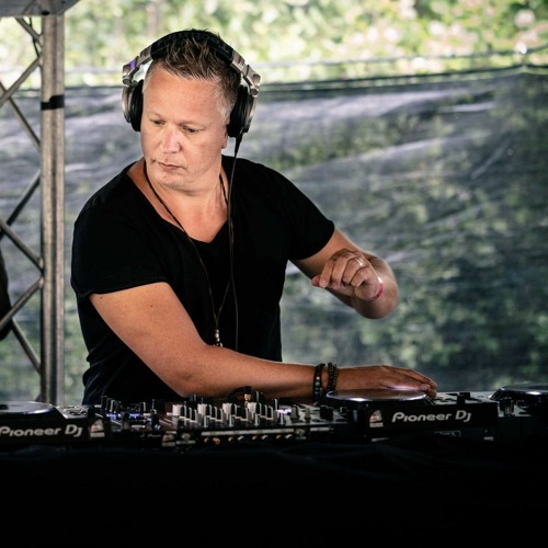 Stream Jaap Ligthart at Van Papier Festival - 17 September 2022 by Jaap ...