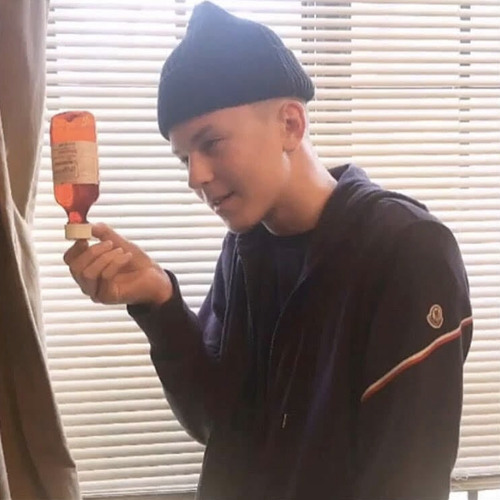 Stream weiland - raf simons by FraudingCards | Listen online for free ...