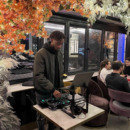 Stream DJ hennessy presents: Arc Le Salon Influencer Event 30th Part 1 ...