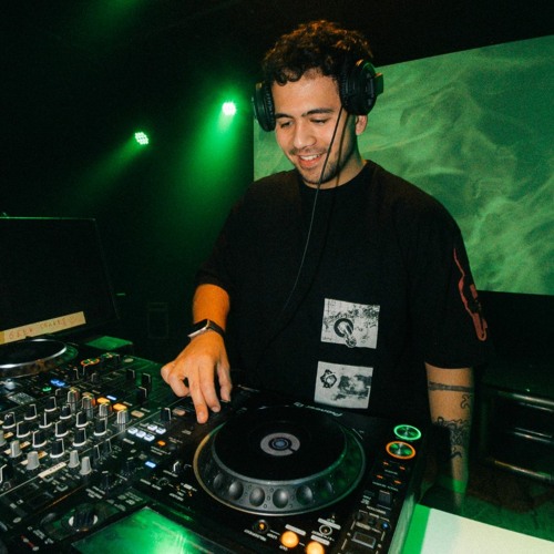 Groove Mixtape by Iwan van Roest - Listen to music