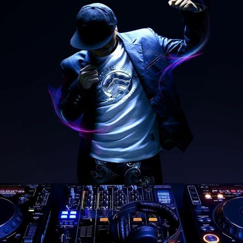 Stream DJ FRANCK SPACCA NOVEMBRE 2023 REMIX by DJFranckspacr7 | Listen ...