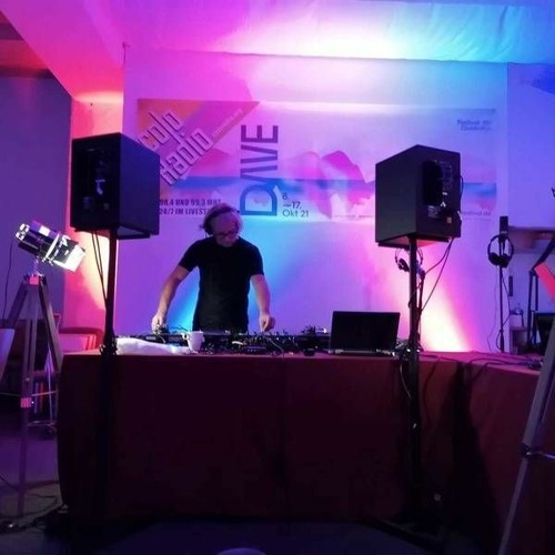 Stream DAVE Festival | Listen to DAVE Radio 2021 playlist online for ...