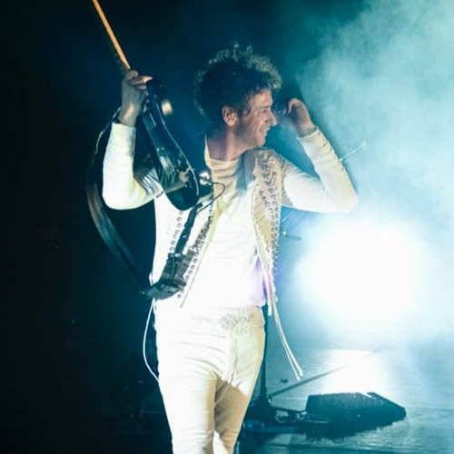 Stream Hombre Al Agua - Gustavo Cerati (version deluxe) by Victor ...