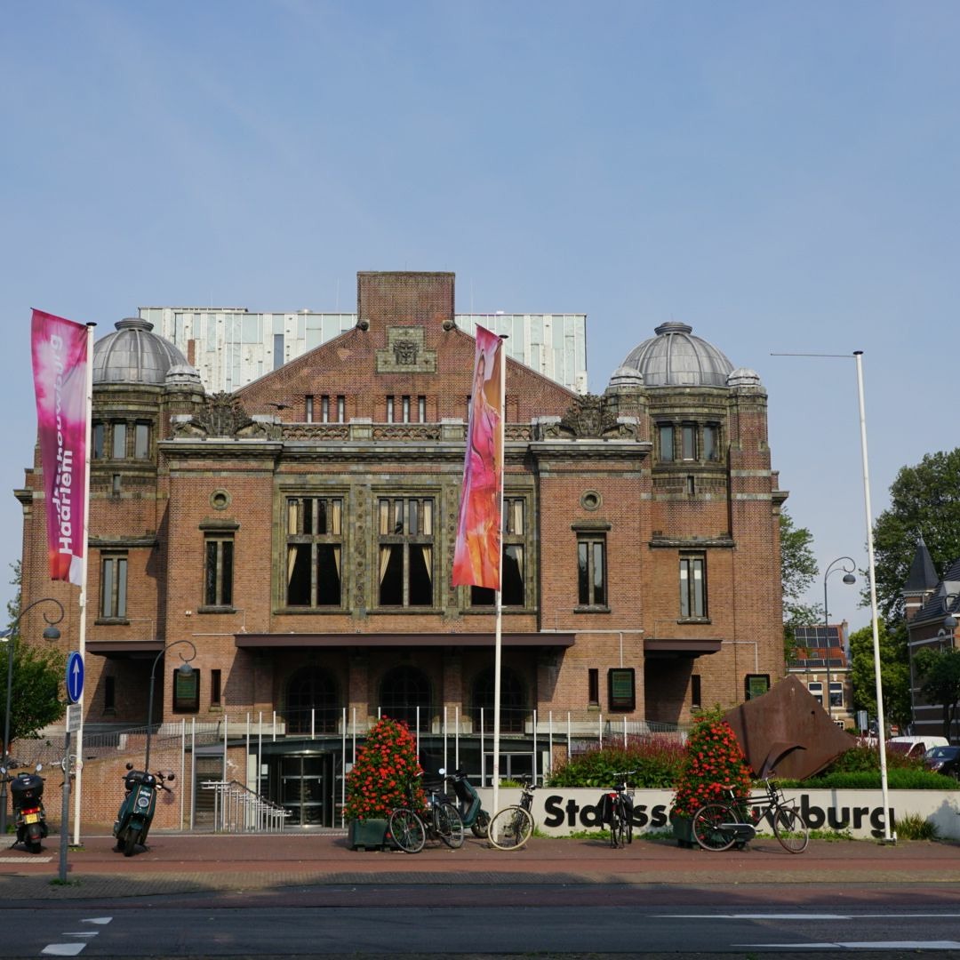 Stream Laura Marcus Over Nieuwe Seizoen Stadsschouwburg En Phil by ...