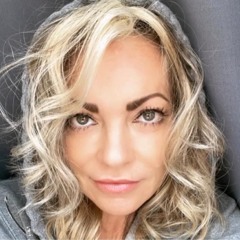 Heidi Cannon's Instagram, Twitter & Facebook on IDCrawl