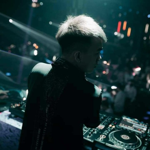 Stream Chi Con Nhung Mua Nho - Dj Bee by Nguyễn Quốc Đại | Listen ...