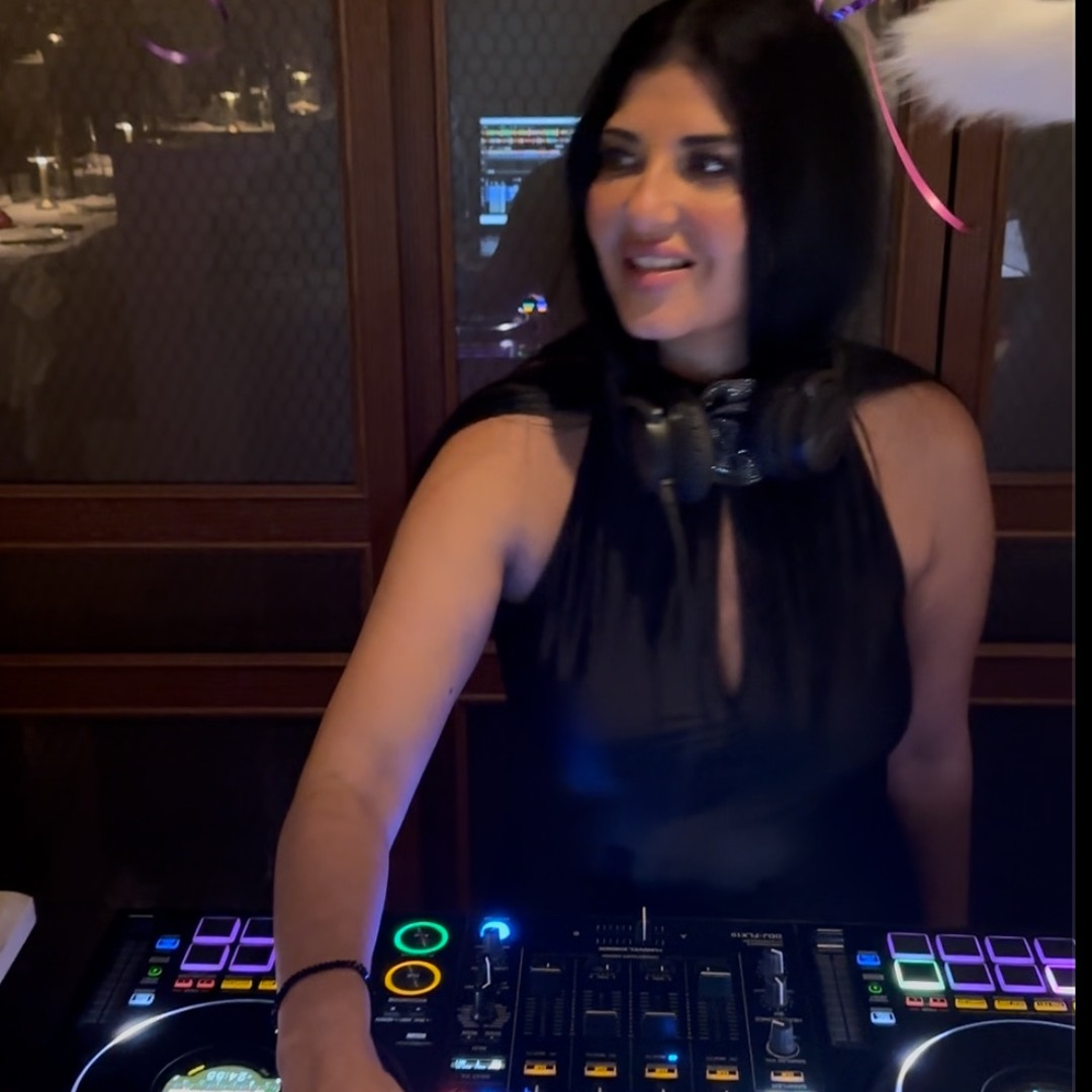 Stream Deep Melodic House Mix by Hax | Listen online for free on SoundCloud