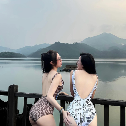 Listen to music albums featuring MIXTAPE GOOGBYE 2024 NHAC TOAN THANG MIX by NHẠC TOÀN THẮNG ...