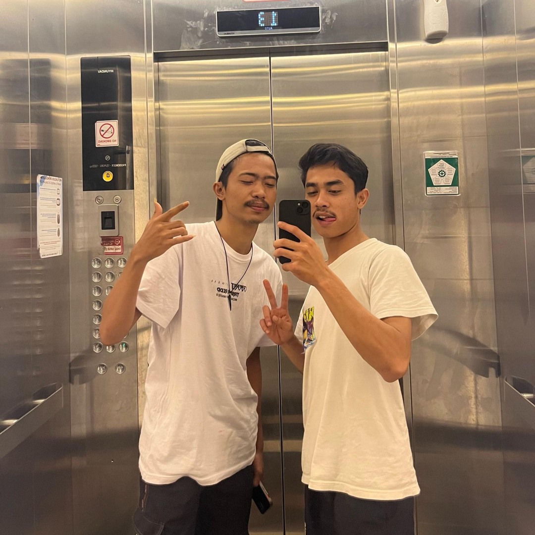 Stream BECAKNYA ANAK MEDAN ! [ TITO SEMBIRING x HANZ PASARIBU ] #18+ by TITO SEMBIRING #3 ...