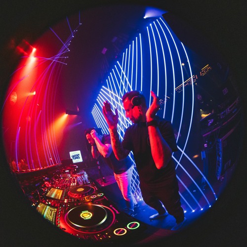 Stream GROOVY TUNES INDUSTRIA | Solid B2B Tomic by Groovy Tunes | The ...