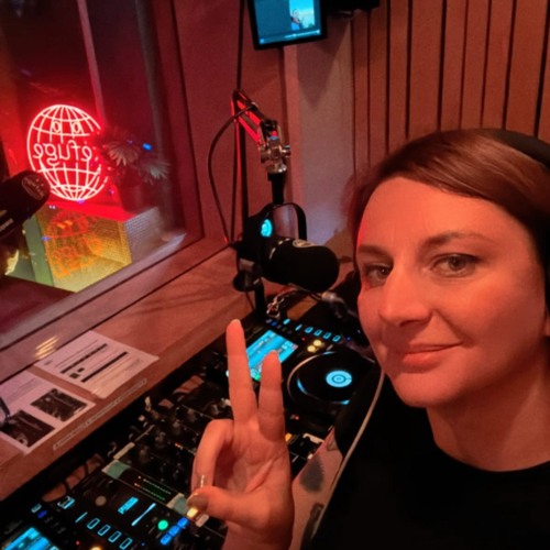 Stream Flight Mode - July 2025 - 1h house, deep house & more by Vio PRG ...