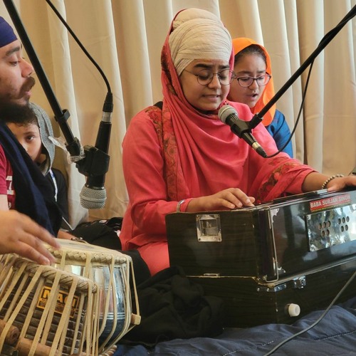 Stream Bibi Gurnoor Kaur Ji (Dehradun)- Mera Satgur Pyara by Gobind_Das ...