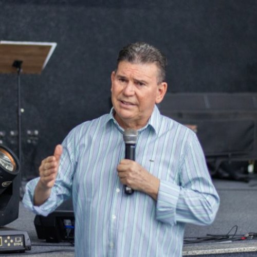 Stream Pastor Eli Parreira | Refletindo a imagem de Deus by Igreja ...