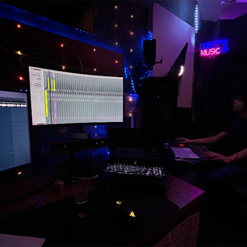 Stream 'thirteen' [prod.avery, Gmon, e] by Ctrl room studios | Listen online for free on SoundCloud