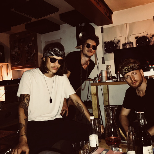 Stream Aras Circa 4 hours.wav by Maximilian Grün | Listen online for ... Stream Aras Circa 4 hours.wav by Maximilian Grün | Listen online for ...