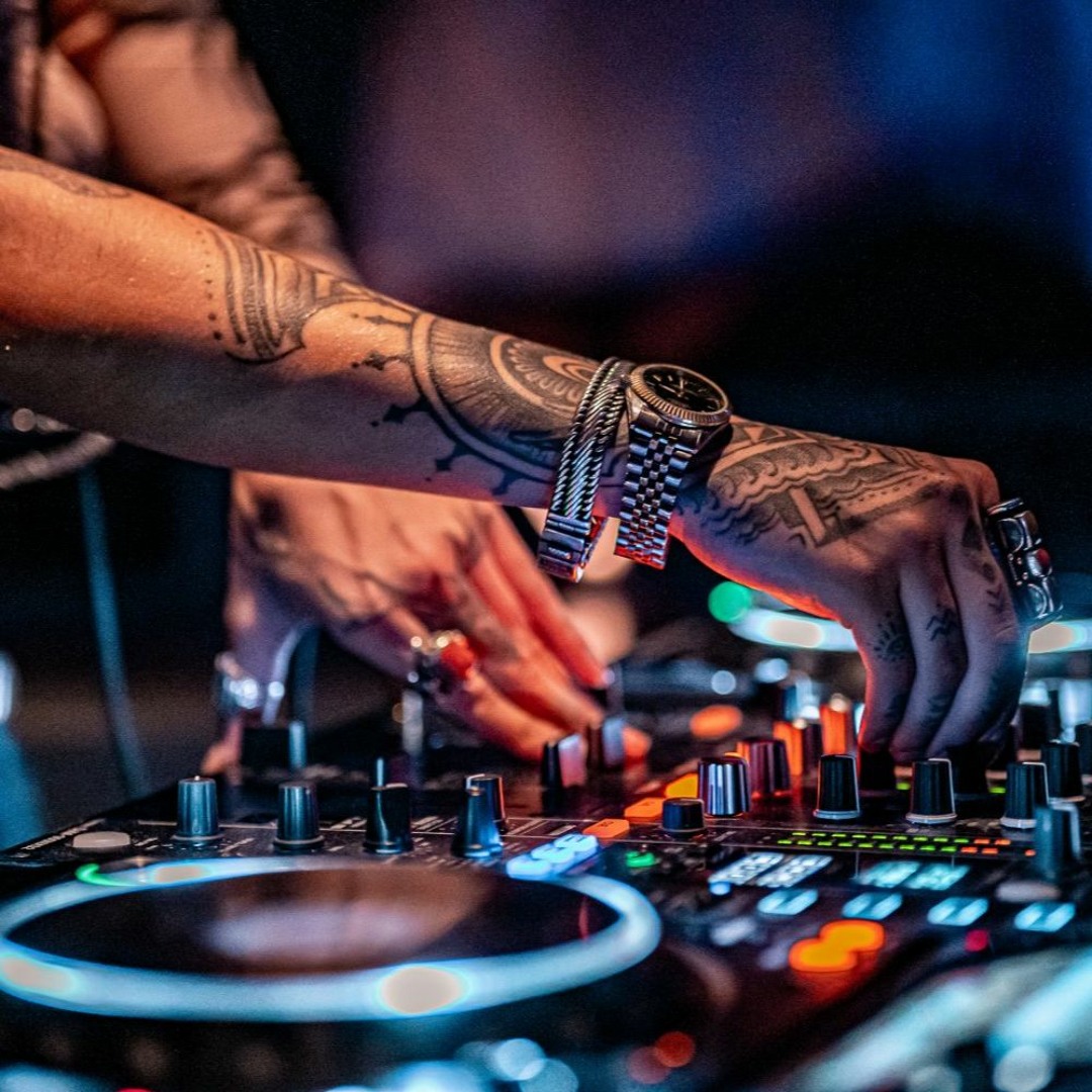 Stream DJ Silviu M - Back in Time Vol.2 * Premium Version on Patreon ...