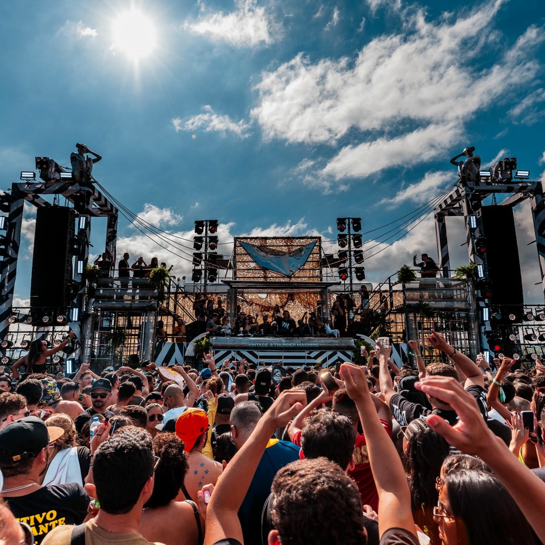 Stream Vintage Culture @ live at Thunder Machine, Belo Horizonte ...