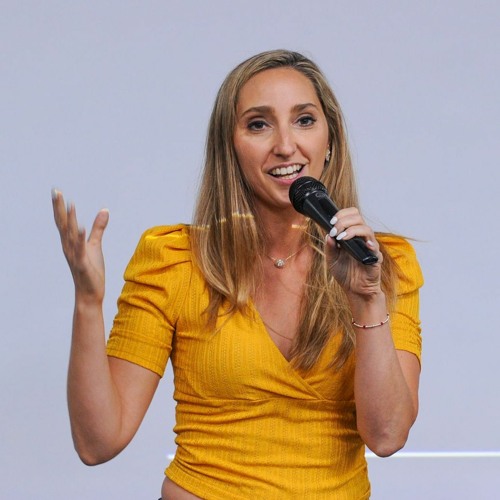 Stream Julia Strada en #CronicaAnunciada: "Son unos provocadores" by Futurock FM | Listen online ...