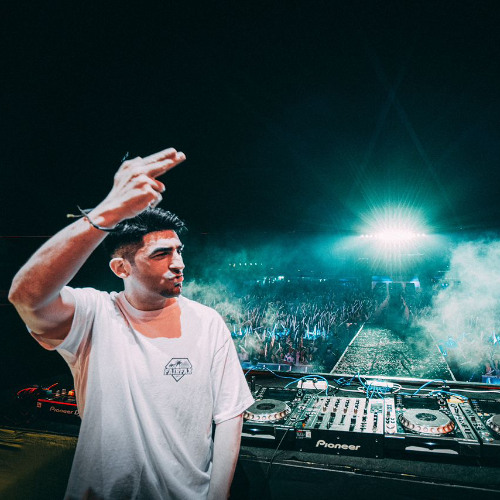 Mike Bond - Nostalgia Radio 25 2025-10-10