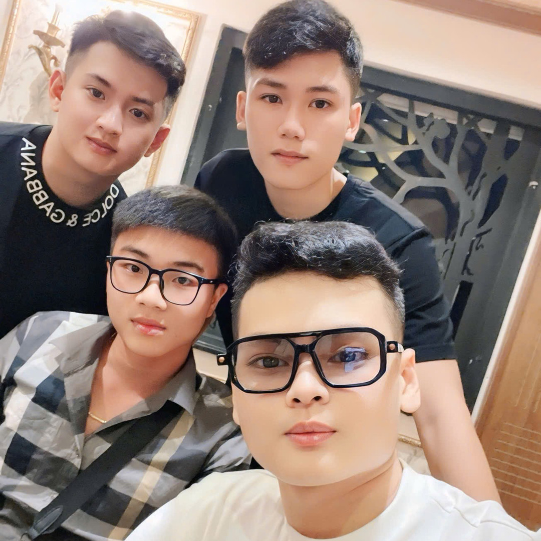 Listen to NST 2K24 - 4 ANH TRAI SAY HI - TAM GOLD FT GIA LAC by Tâm ...