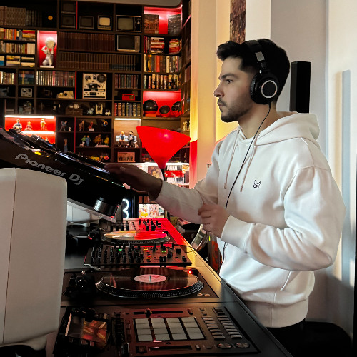 Stream IN STORE SESSION /// SEASON II EPISODE IV - DOCI.WAV by Comiran ...