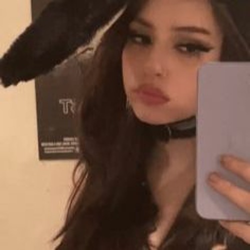 Stream all she want to do is walk all over me by BIG G | Listen online ...