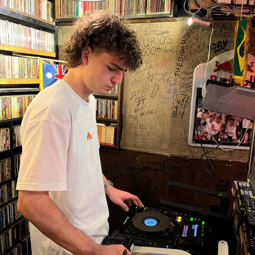 Stream Choss - Currents by Choss | Listen online for free on SoundCloud