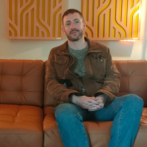 Stream Angus Lambkin - Oibrí Fóirithinte by Raidió Fáilte | Listen ...