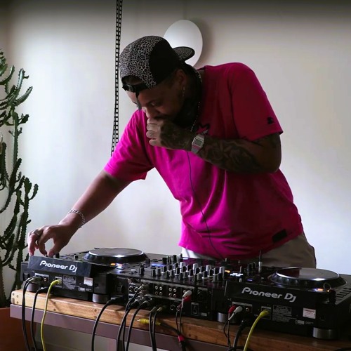 Stream The King Guto @Transmascuaulas by DJ KinG de Xangô | Listen ...
