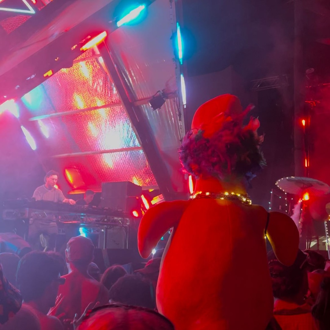 Stream Whats A Girl To Do x I Take Your Man by BRAYDEN WARD | Listen ...