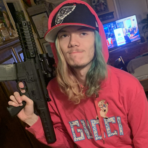 Give The Goods Up (ft. Maverick & Mike Pepper) - Listen to music