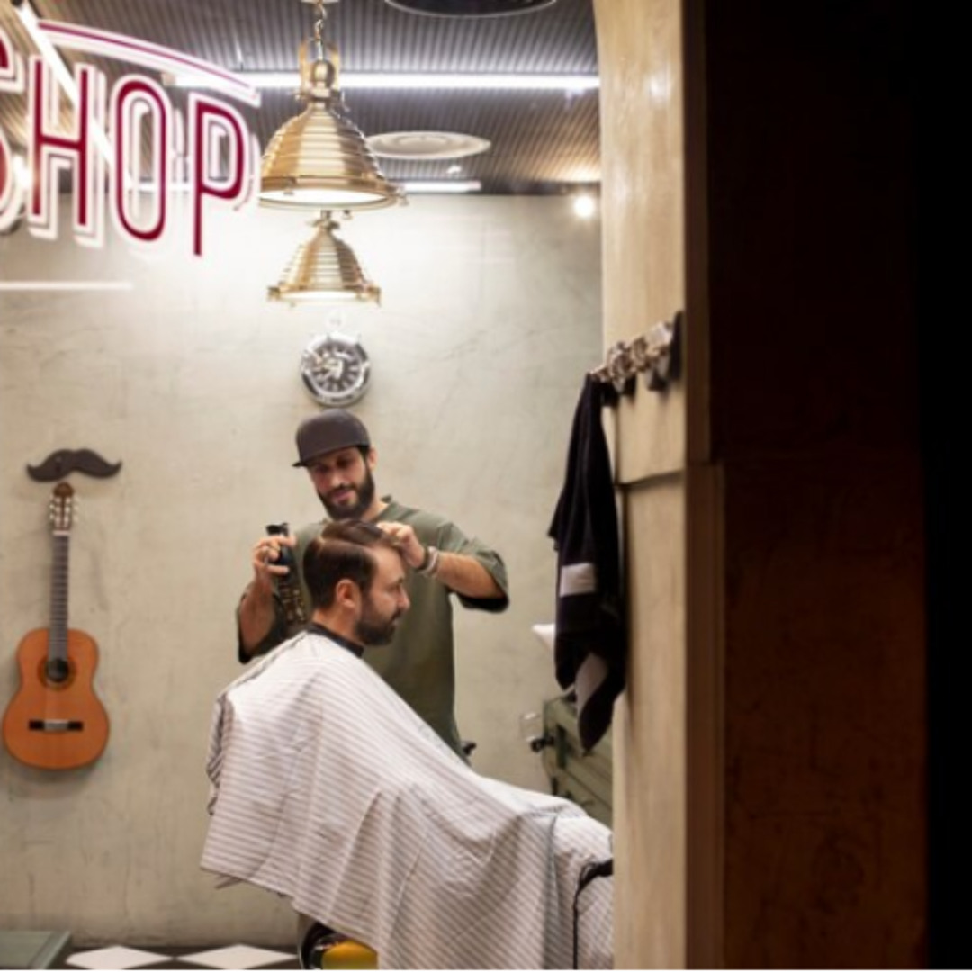 Stream A Guide to Choosing the Best Barber Classes or Courses by men ...