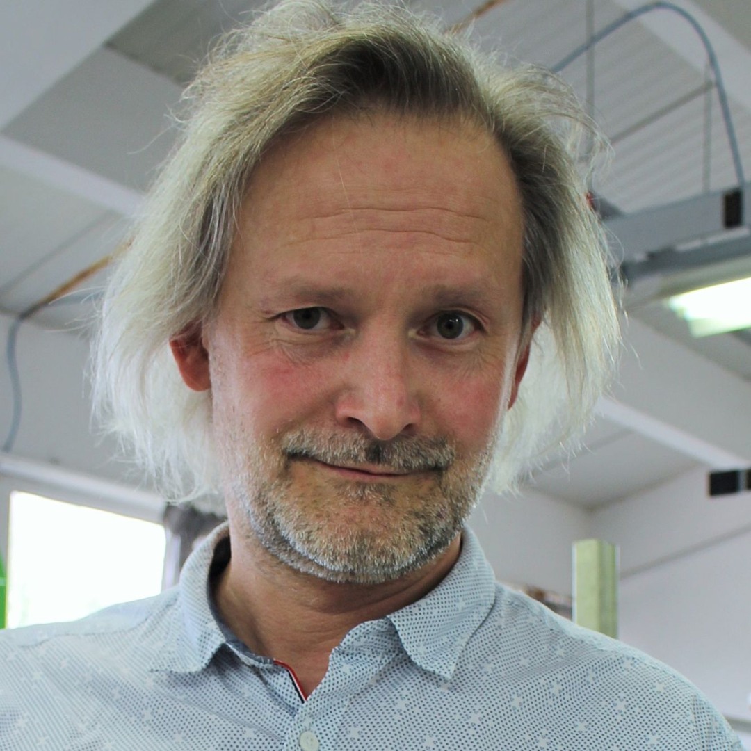 Stream Stéphane Cornu, détaille la visière fabriquée par son entreprise ...