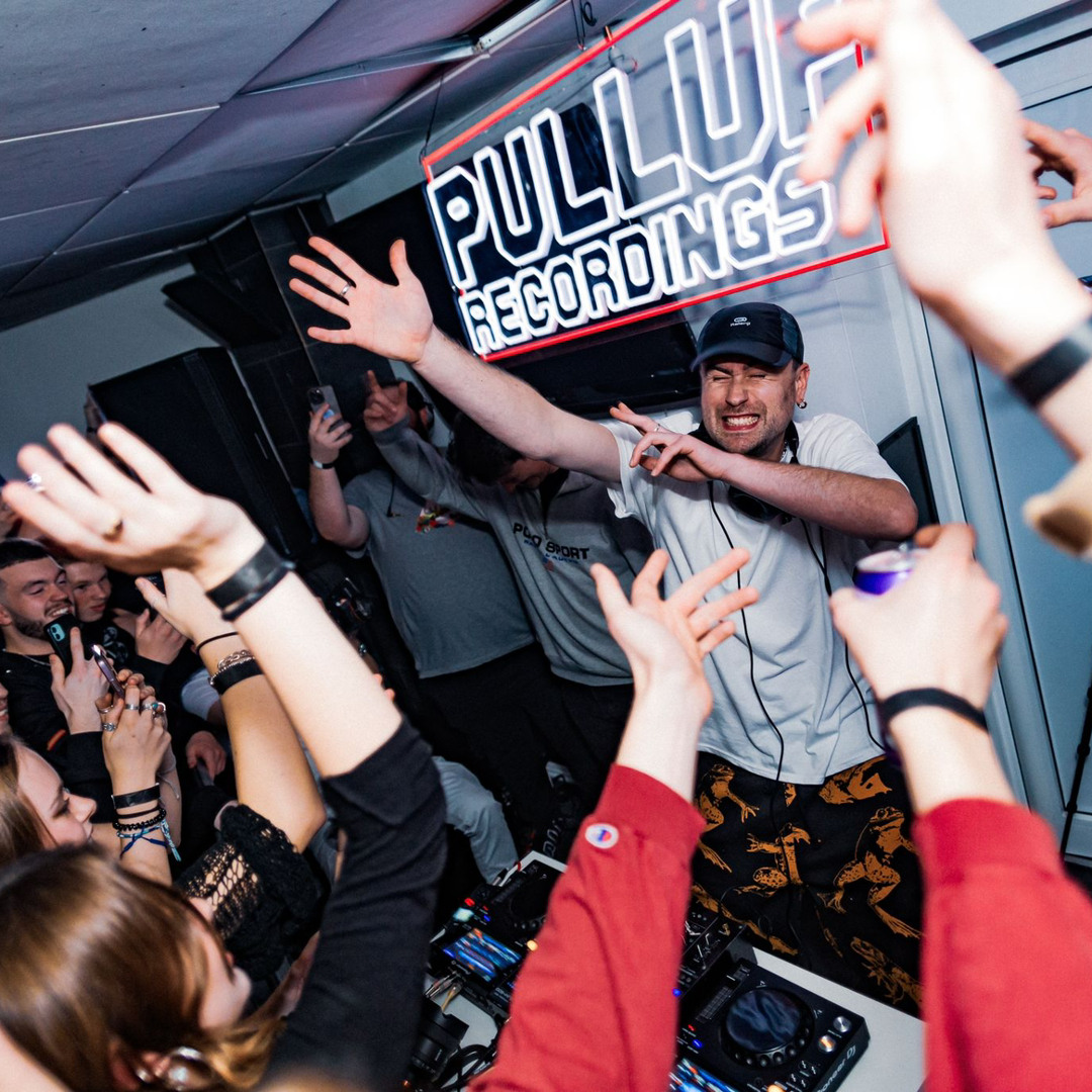 Stream Badger's Barbershop Live Set | PopUp UK Tour | Cardiff by PullUp ...