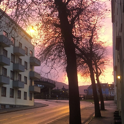 Stream Reddningen I Festen Er Ødelagt by Kaptein Kaliber | Listen ...