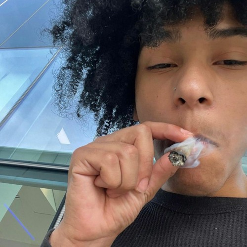 Listen to playlists featuring jaydes - u the one i need by stillpourin ...