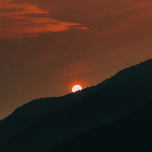 Stream Azerrz / 4rif - August by babeblade | Listen online for free on ...