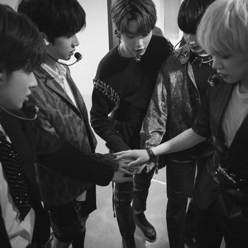 Stream Cheva Mora | Listen to Metal kpop playlist online for free on ...