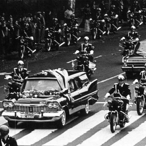 Stream El funeral de Perón en la literatura argentina | Gabi Borrelli ...